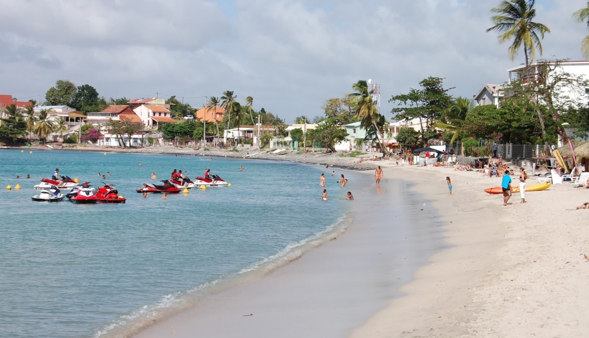 Anse Mitan beach, Martinique - Ultimate guide (April 2025) Anse Mitan beach, Martinique - Ultimate guide (April 2025)